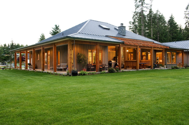 Top 15 Roof Types, Plus Their Pros & Cons – Read Before You Build!